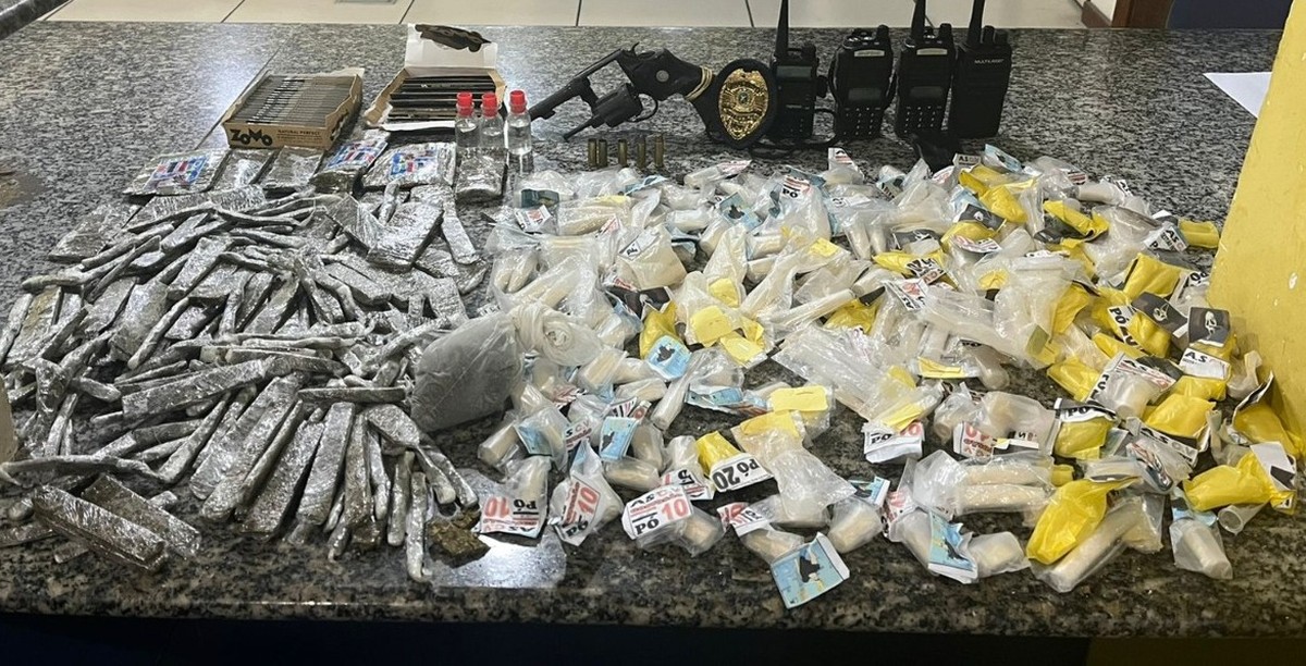 Suspeitos De Envolvimento Com O Tráfico De Drogas Morrem Após Troca De