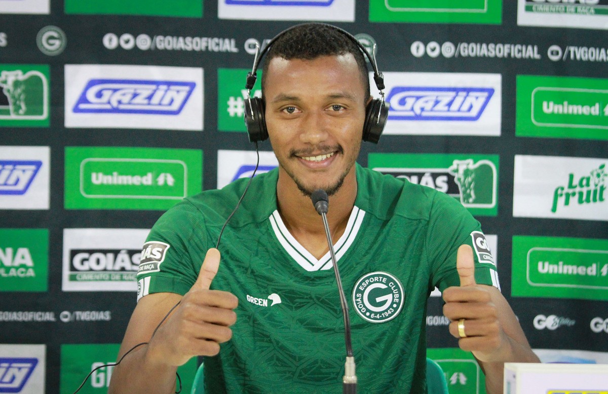 Conheça Rezende, reforço do Goiás que estreou na última rodada da Série ...