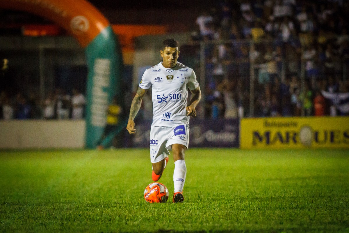 Lucas Romero vive nova fase no Cruzeiro e aproveita sequência no meio ...