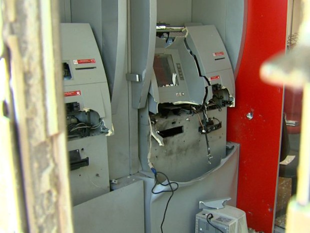 G1 Quadrilha Explode Caixas Eletrônicos Em 4º Ataque Neste Ano Em