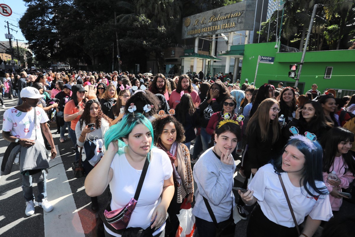 Fãs do BTS aguardam começo do show em São Paulo: FOTOS | Música | G1
