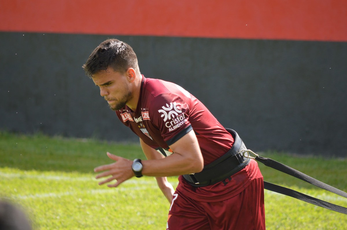 Atlético-GO rescinde com volante Rodrigo e contrata zagueiro e lateral ...
