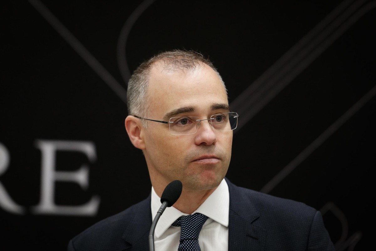 Análise: No meio da via-crúcis de André Mendonça, tem um Orçamento ...