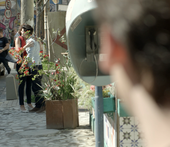 Rodrigo flagra Ana e Tito no maior clima - notícias em Vem por aí