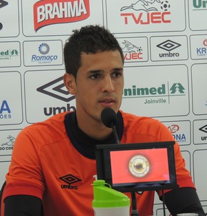 Jhonatan espera que sequência como titular o faça se soltar no gol do JEC