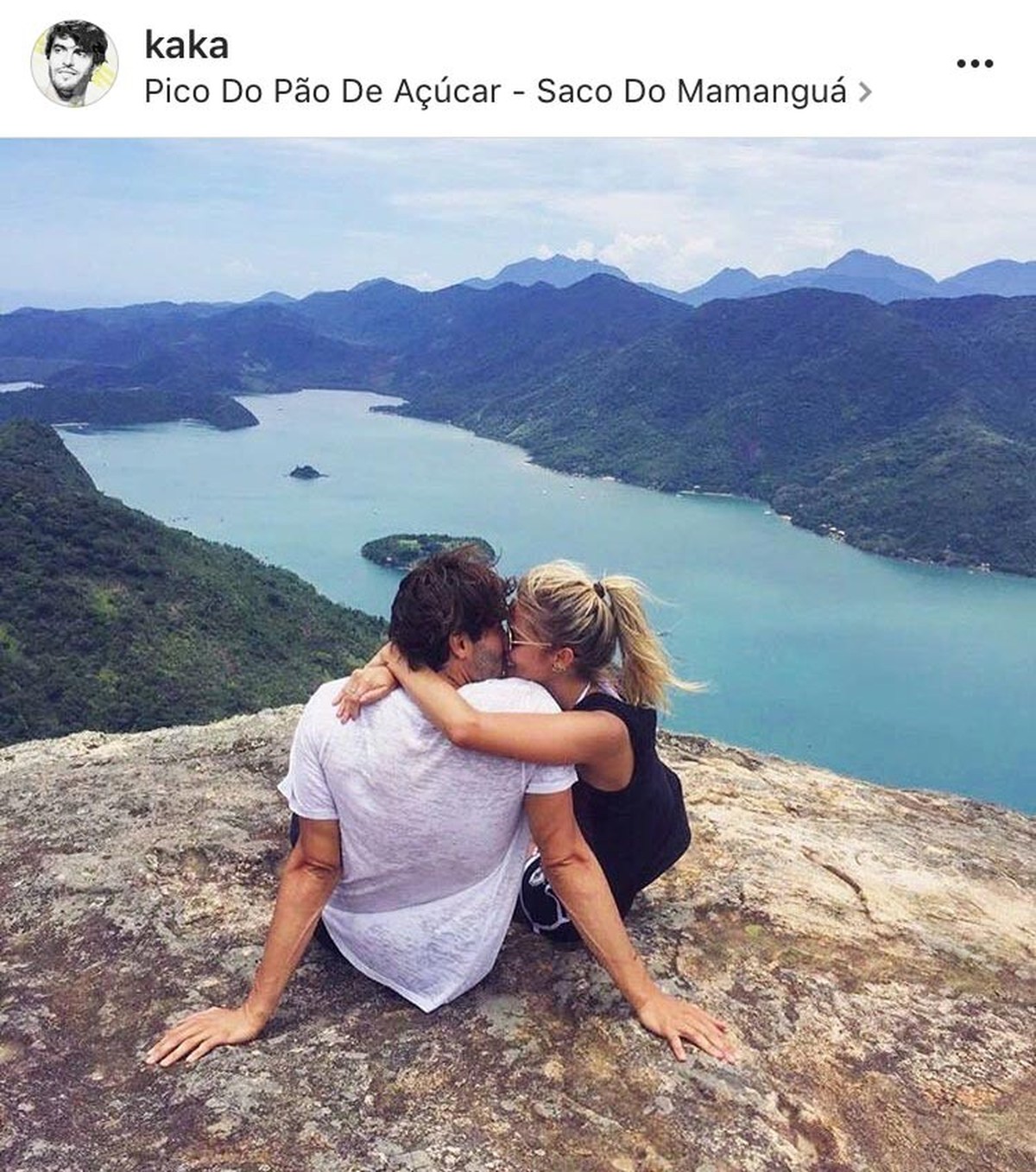 Kaká e Carolina Dias fazem clique romântico no segundo dia do ano ...