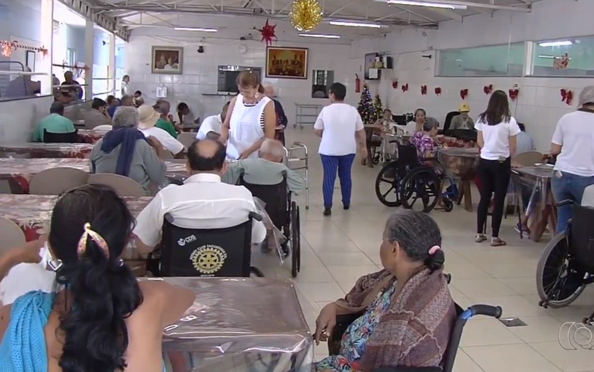Asilo que cuida de 300 idosos pede ajuda para continuar a funcionar, em ...