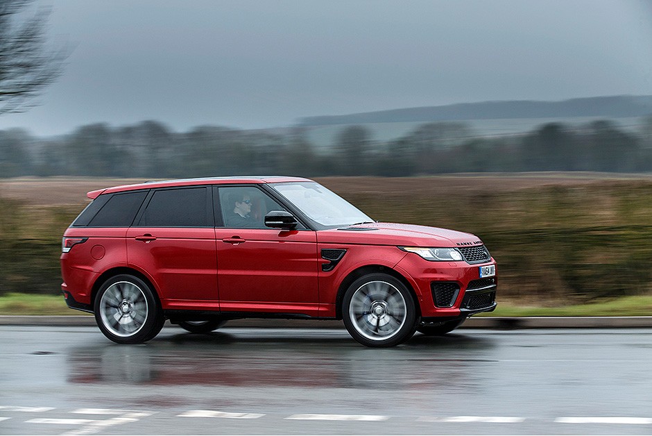 Na pista com o Land Rover Range Rover Sport SVR | Testes | autoesporte