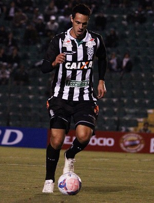 Vasco fica perto do acerto com lateral-direito André Rocha ...