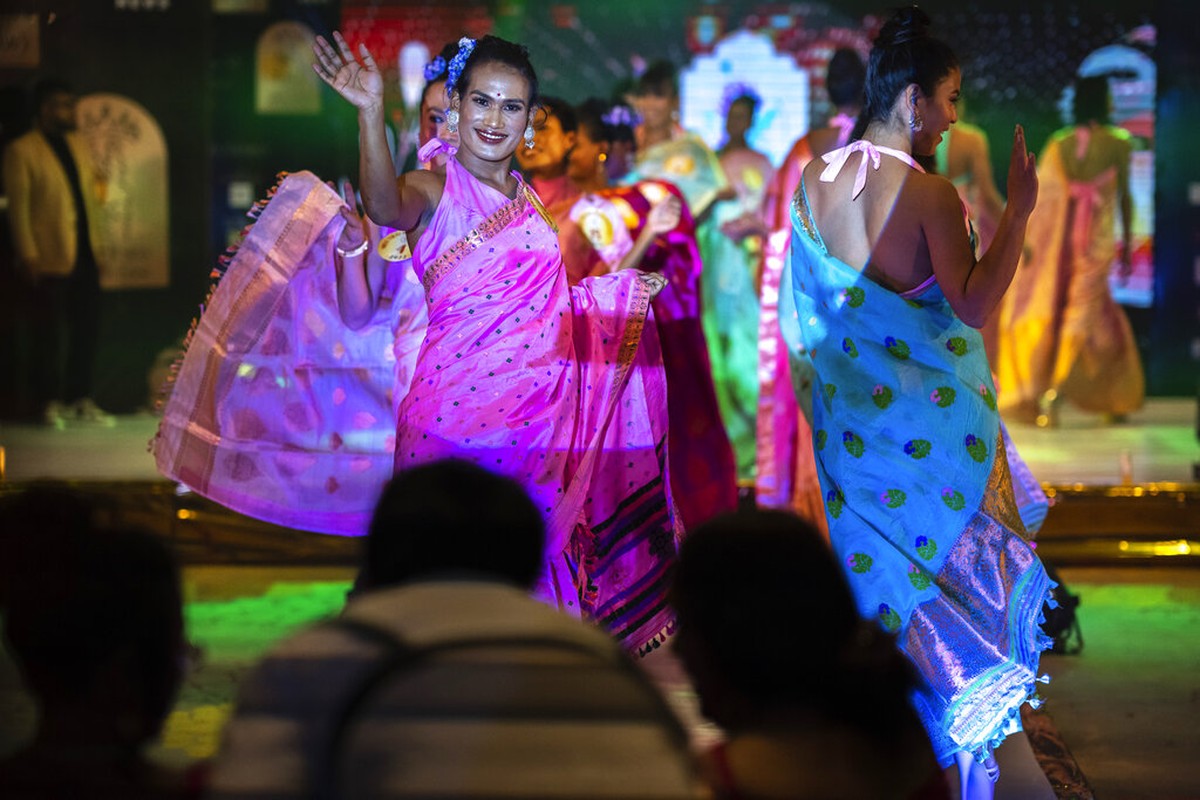 Concurso de Miss celebra mulheres transgênero na Índia; veja fotos ...