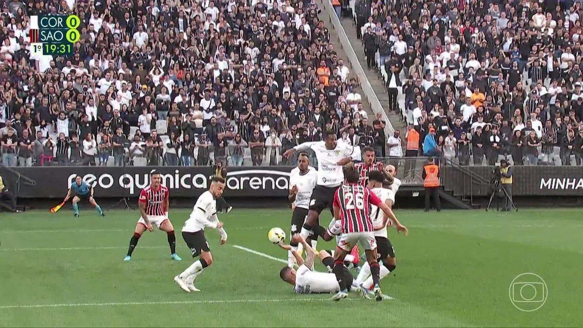 Corinthians X São Paulo Salvio Diz Que Bola Na Mão De Renato Augusto