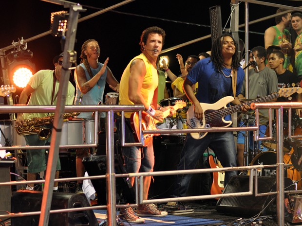 G1 - Tuca Fernandes faz dois shows na Região dos Lagos do RJ - notícias ...