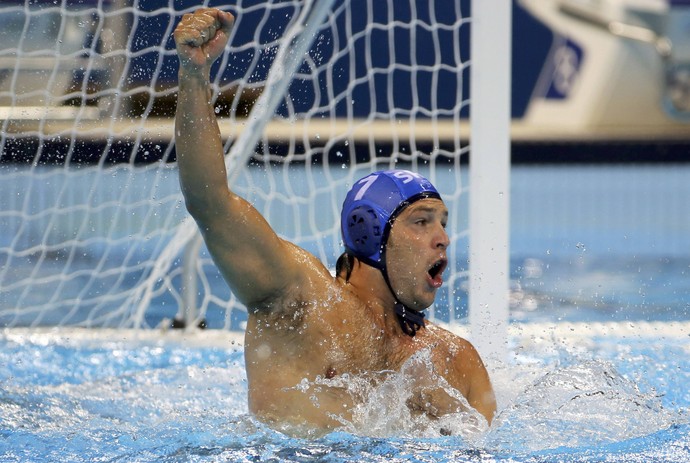 Saem as armas, entra a medalha: Sérvia e Croácia fazem a final do polo