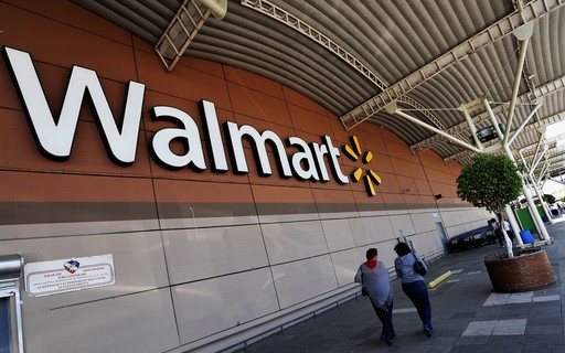 Walmart vai fechar 25 lojas no Brasil - Época Negócios | Ação