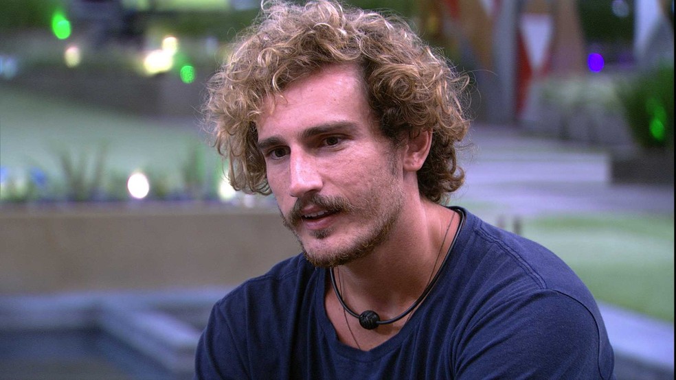 Alan relembra quando resgatou cachorro na rua | casa bbb | Gshow