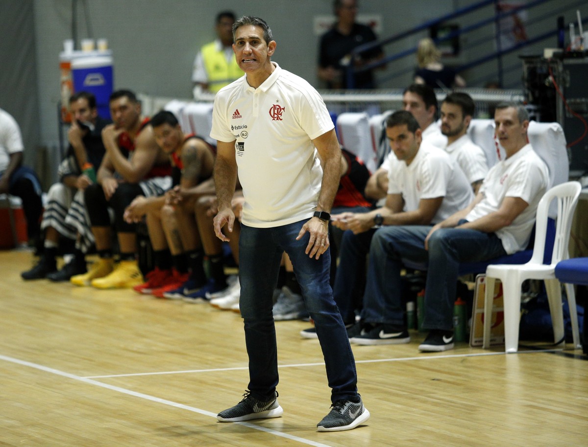 Neto não diminui peso da derrota para o Vasco e espera rivais em ...