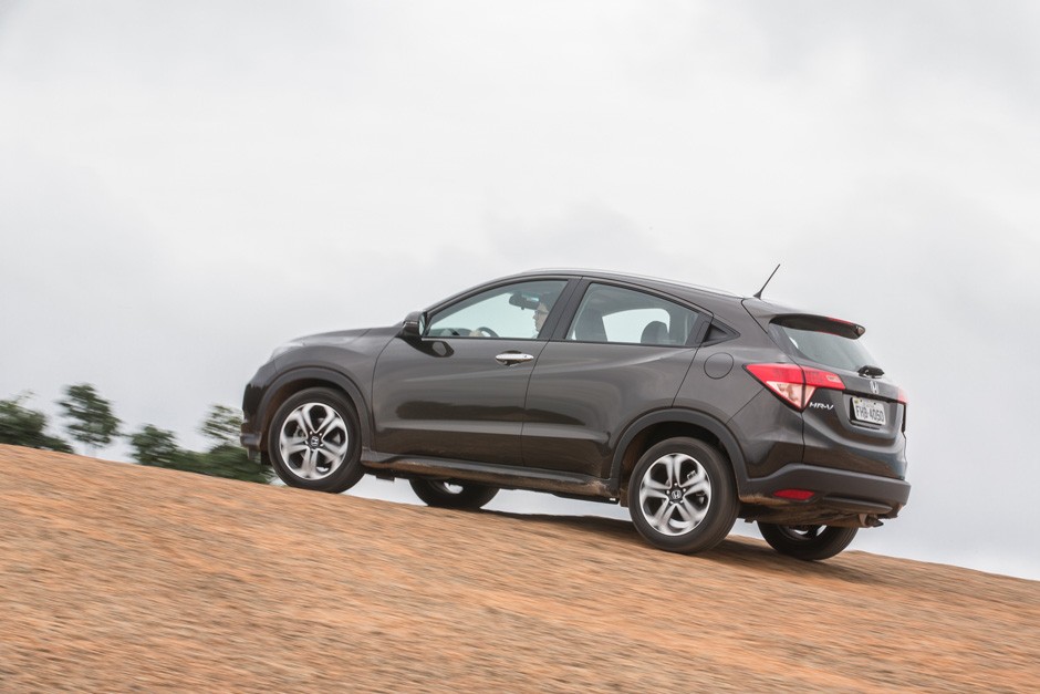 Comparativo: Honda HR-V x Jeep Renegade | Testes | autoesporte