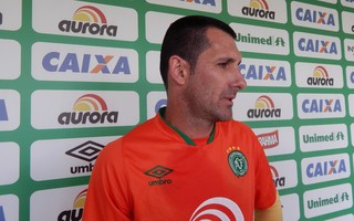 Nivaldo agradece homenagem contra o Cruzeiro e estuda continuar ...