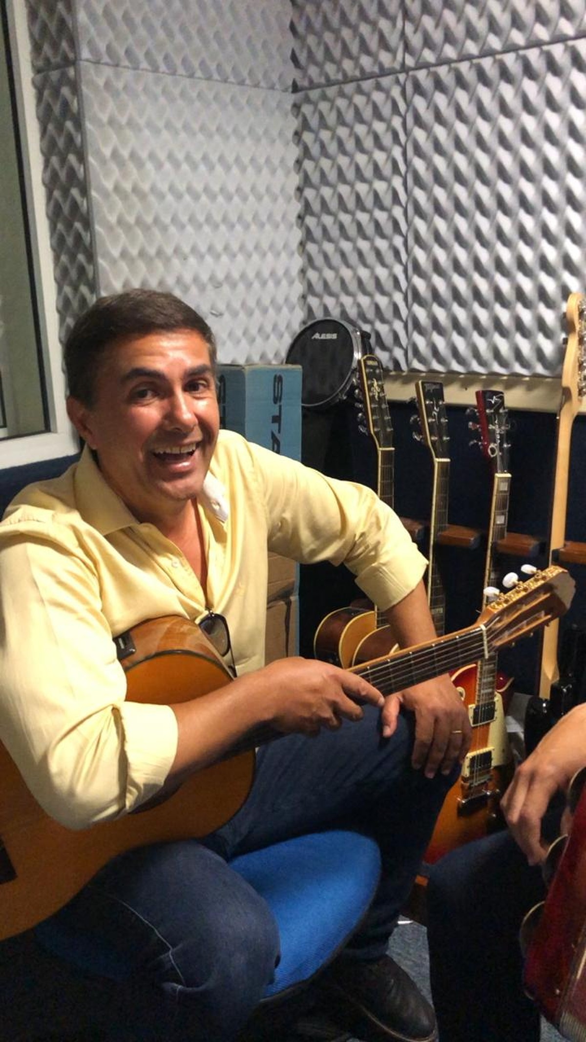 Jasson Goulart canta versão de 'Caneta Azul', música que virou meme na ...