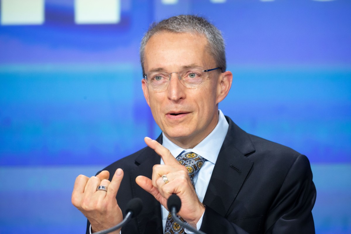 CEO da Intel corta próprio salário em 25% para investir em plano de ...