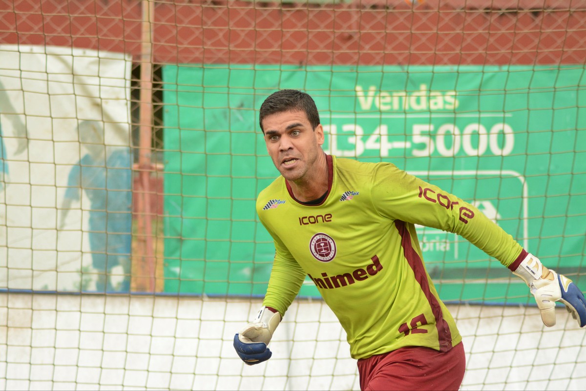 Edgar espera "abraçar" oportunidade e ter sequência na meta da ...