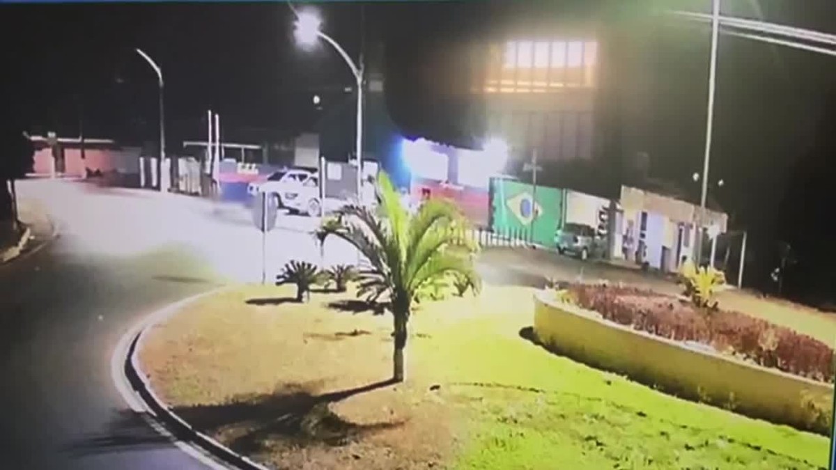 Comerciante Reage E Mata Dois Homens Que Tentavam Assaltar