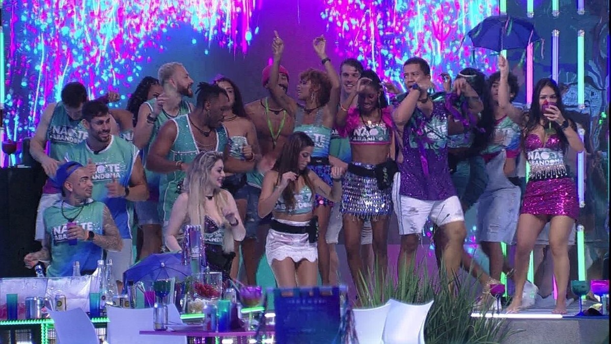 Com Aline Wirley, brothers dançam 'Ragatanga', do Rouge, na festa do ...