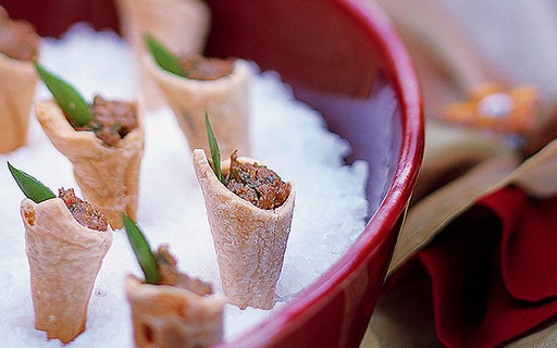 Aprenda a fazer caviar de mostarda para acompanhar tábua de frios ...