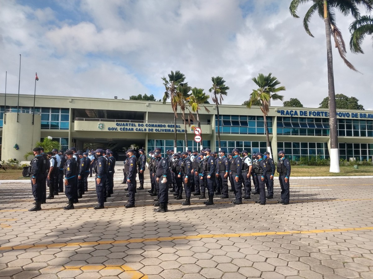 Camilo assina nomeação de 247 novos oficiais para a Polícia Militar ...