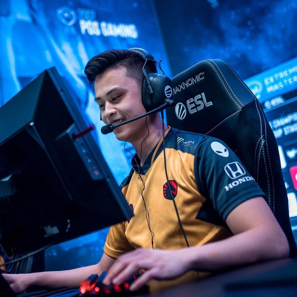 CS:GO: Stewie2k diz que "eventualmente" migrará para o Valorant | cs:go ...