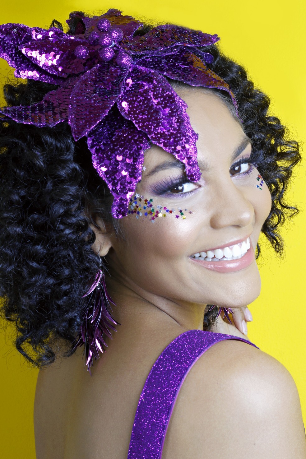 Barbara Reis dá dicas de maquiagem para a folia e revela desejo de ser ...