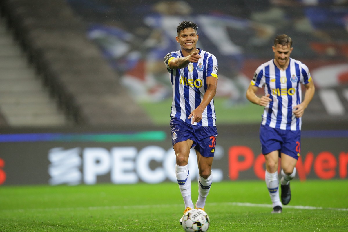 MP investiga venda de Evanilson, ex-Flu, e outras transações entre ...