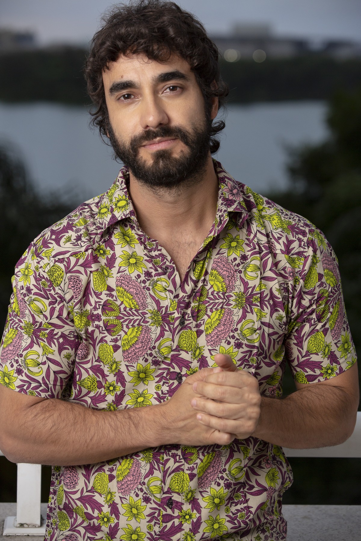 Em 'Verão 90', Gabriel Godoy prepara série 'Homens?' para debater ...