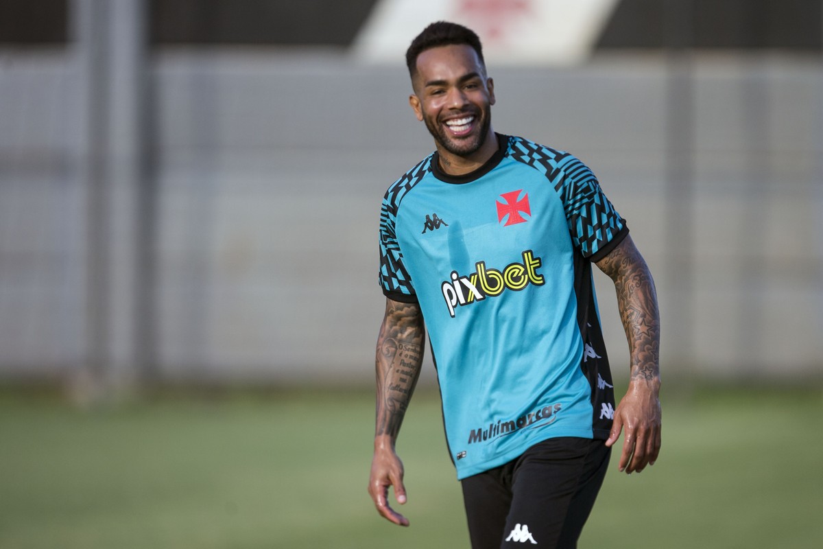 Alex Teixeira é regularizado pelo Vasco e vai estrear no domingo ...
