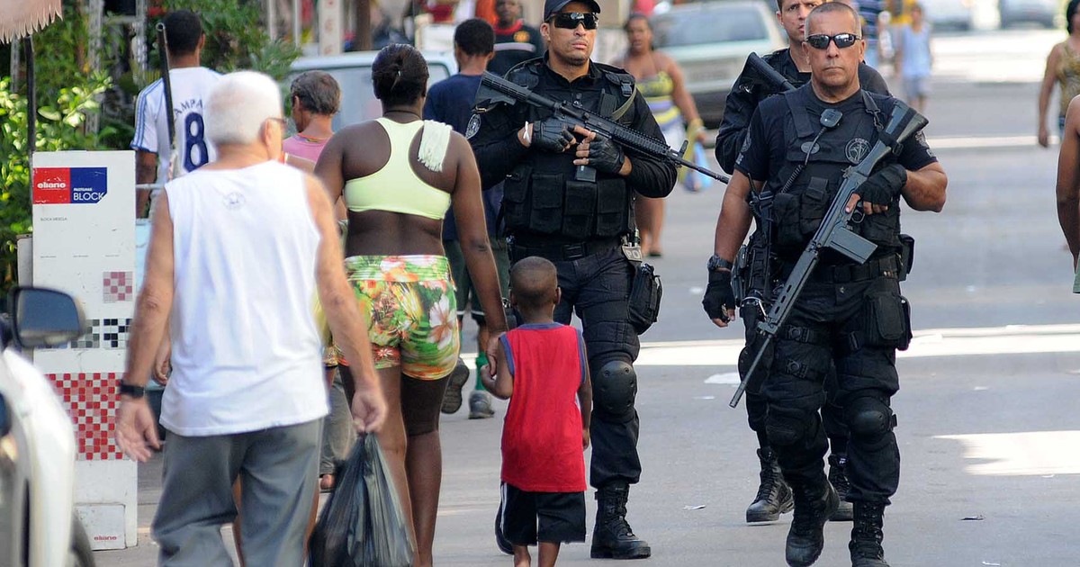 G1 - Maré, Rio, tem 16 criminosos mortos e 162 presos em 14 dias, diz ...