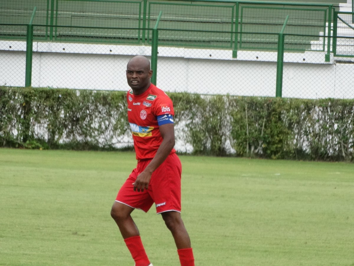 Mesmo de olho na elite, Adê revela foco total no Athletic: "Não vou lá ...