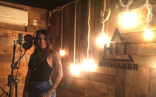 Petra lança sua carreira de cantora com três músicas inéditas: "Feliz ...