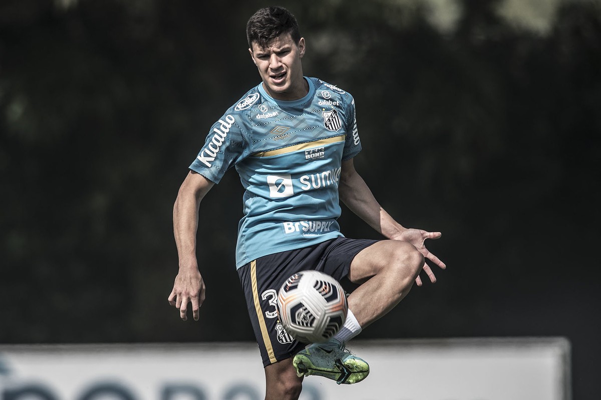 Augusto Galván é regularizado pelo Santos na CBF e pode estrear; Lacava ...