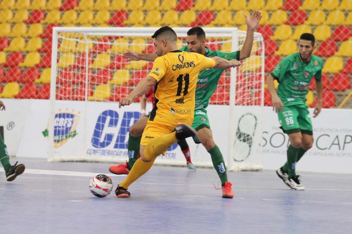 A um passo da final da Supercopa de futsal, Sorocaba recebe Minas ...