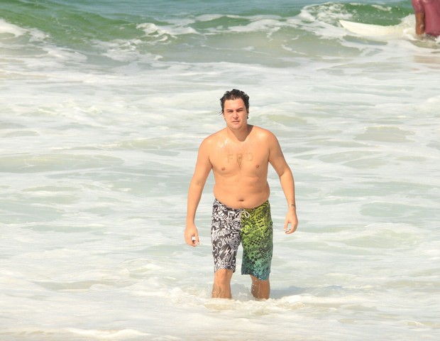 Felipe Dylon curte praia em Ipanema - Quem | QUEM News
