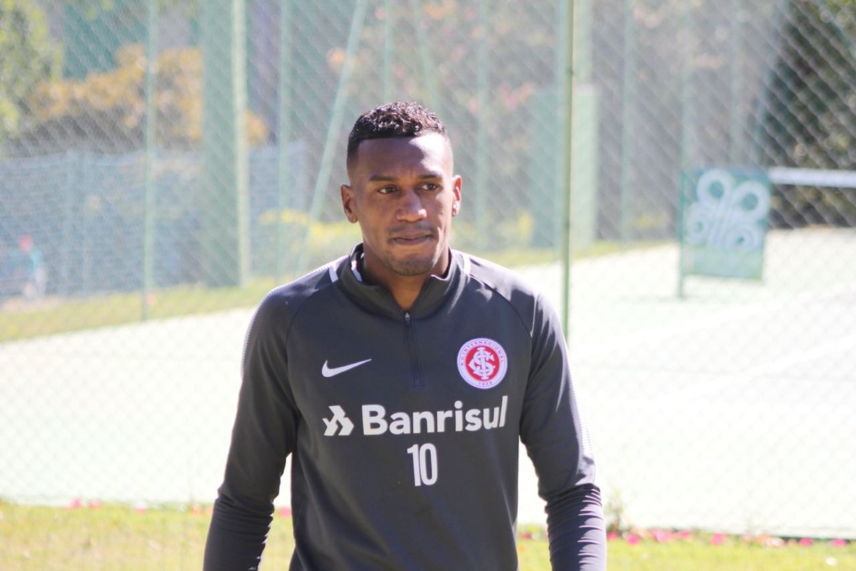 Edenílson valoriza testes e vê jogo-treino de 90 minutos para "ganhar ...