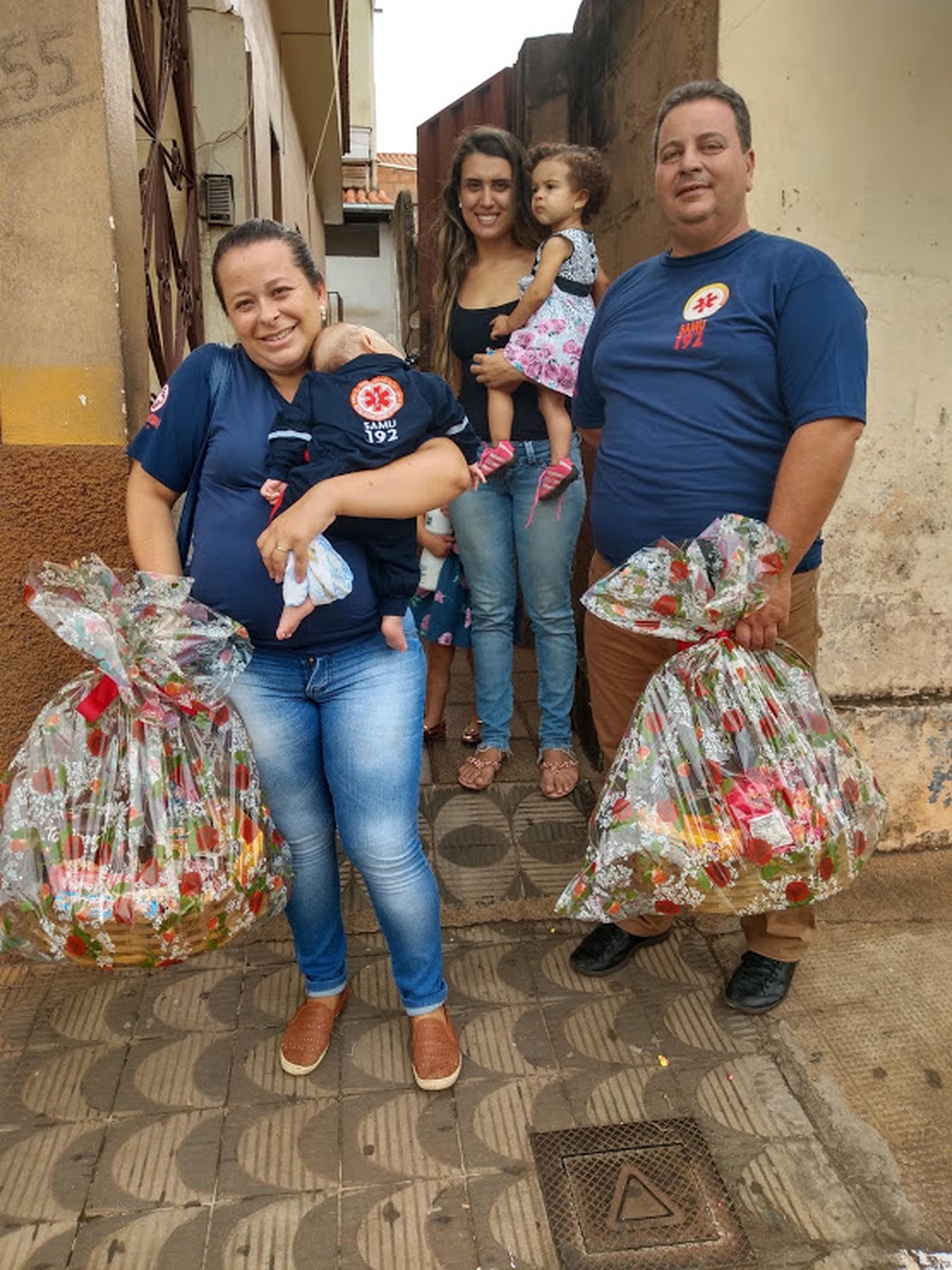 Equipe Do Samu Que Salvou Criança De Afogamento Em 2017 Reencontra