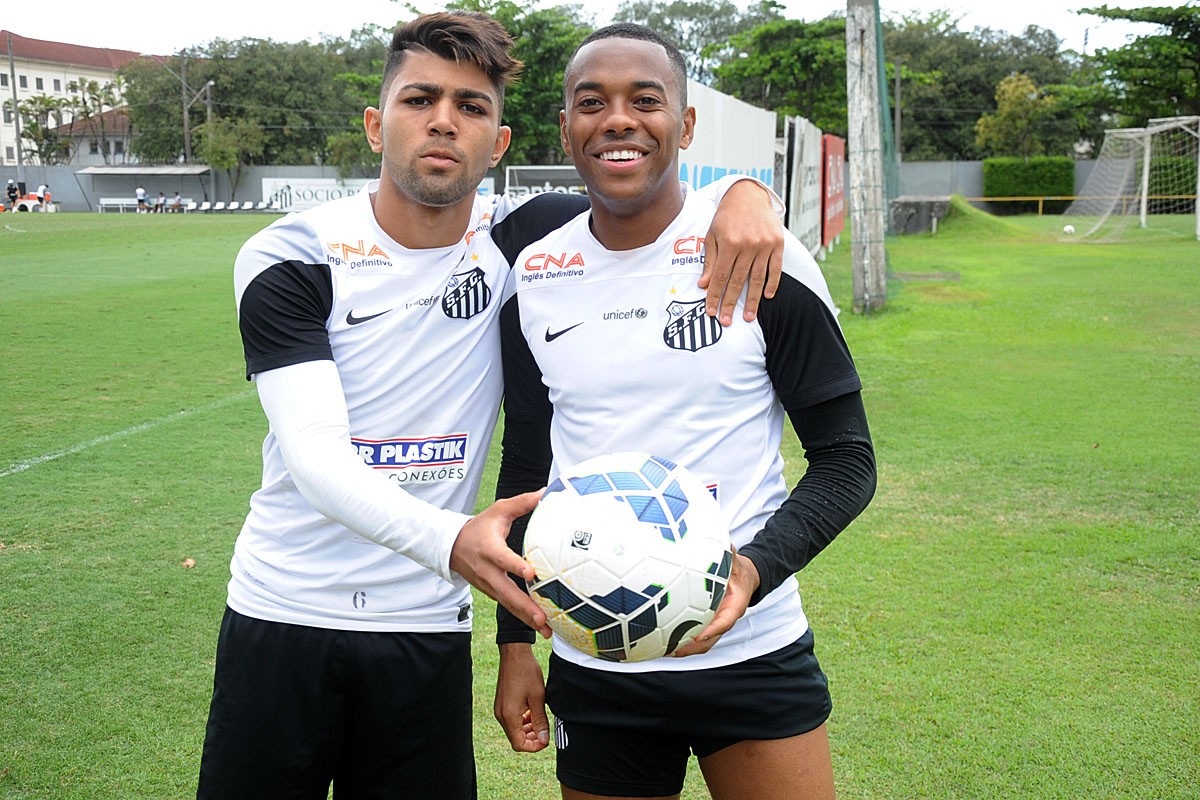 Saída de Lucas Lima alivia contas para Santos sonhar com retorno de ...