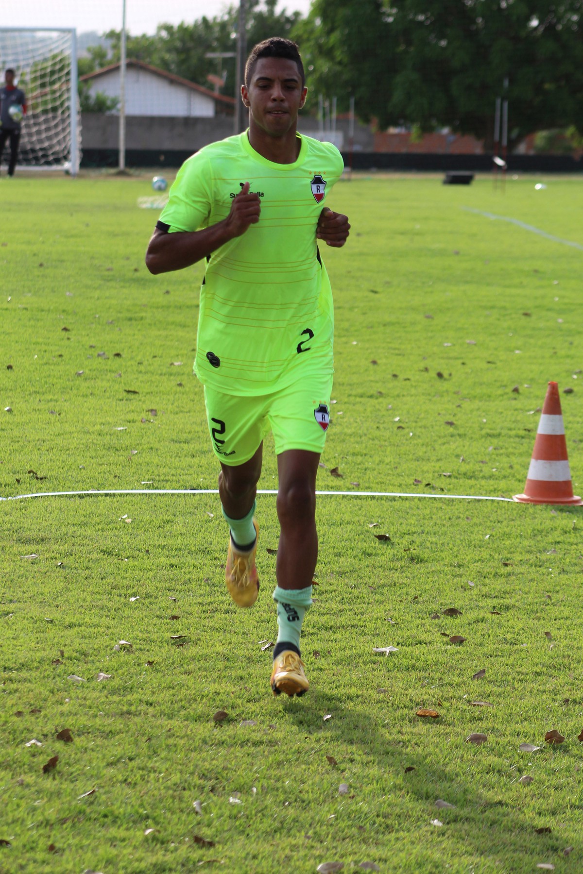 Após duas semanas de treino, Roberth aprova 1º coletivo: "Colocar em ...
