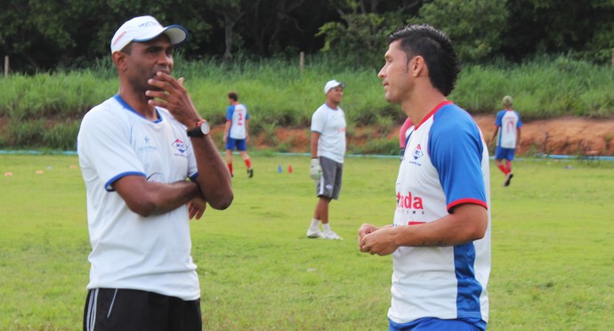 Agostinho revela insônia por falta de gols, e Silas espera espaço no Piauí