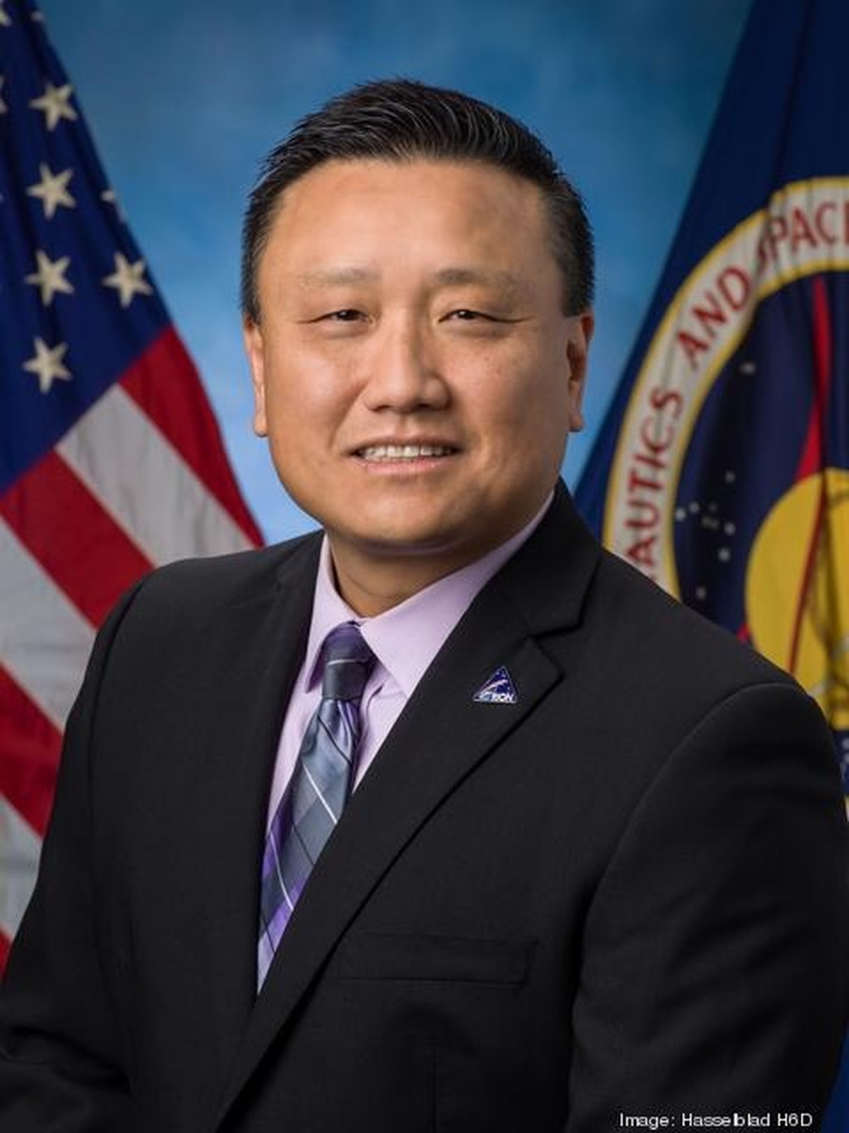 Humanos poderão viver na Lua ainda nesta década, diz diretor de ...