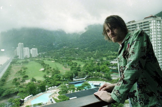 Veja fotos inéditas de Kurt Cobain no Brasil, 25 anos após a morte do ...