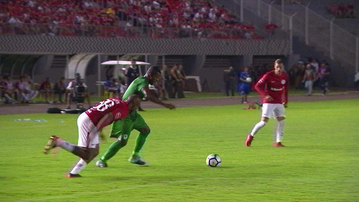 Inter altera estratégia e avaliará titulares para jogo contra o Brasil ...