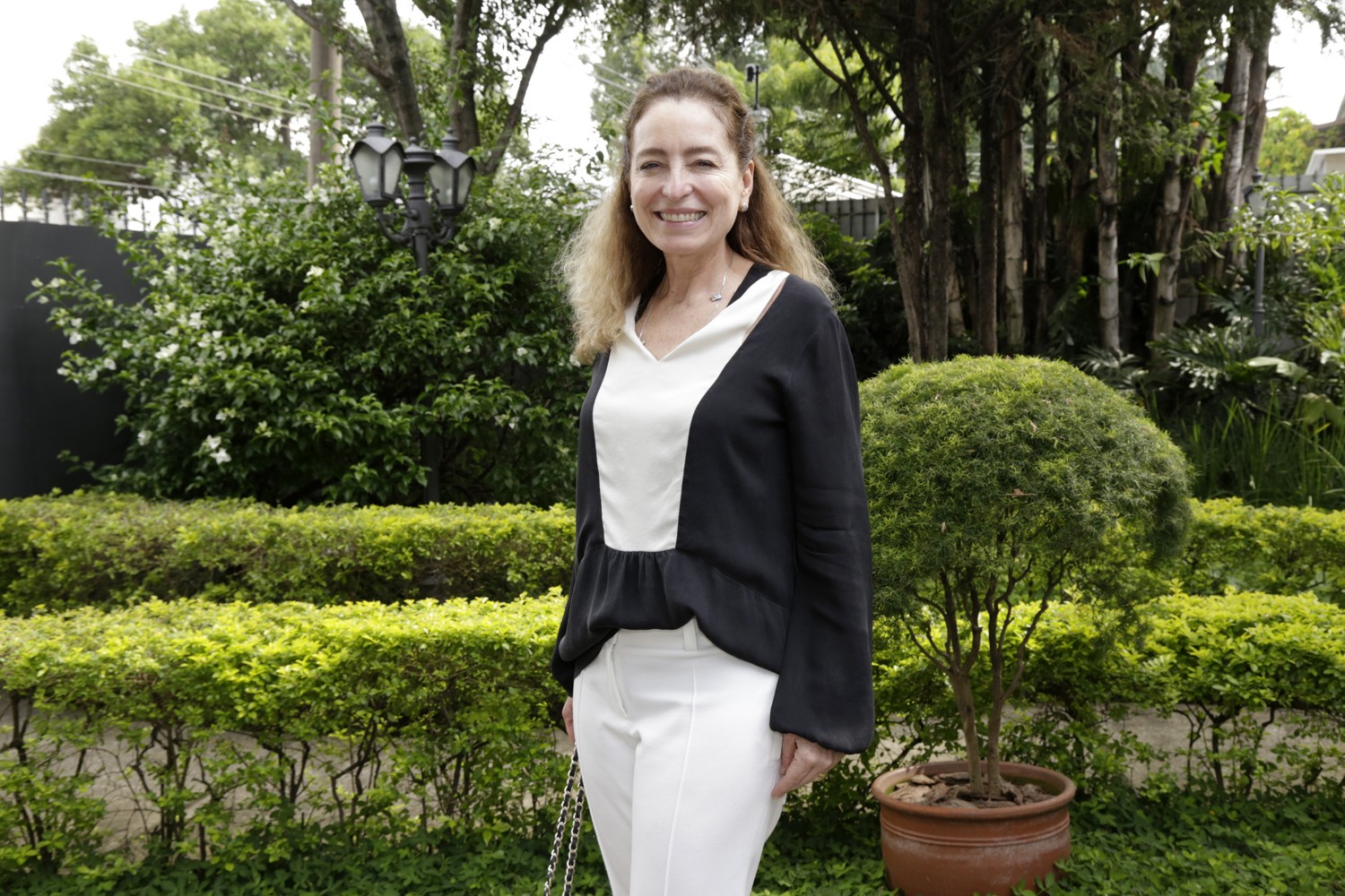 Amsterdam Sauer lança Tribes com almoço na casa de Maria Alice Solimene ...