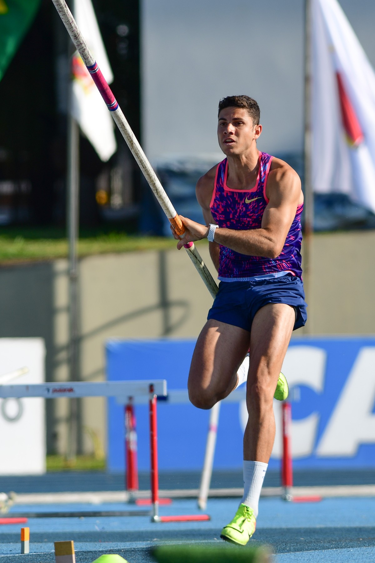 Thiago Braz compete pela primeira vez em 2018 nesta sexta, em Berlim ...